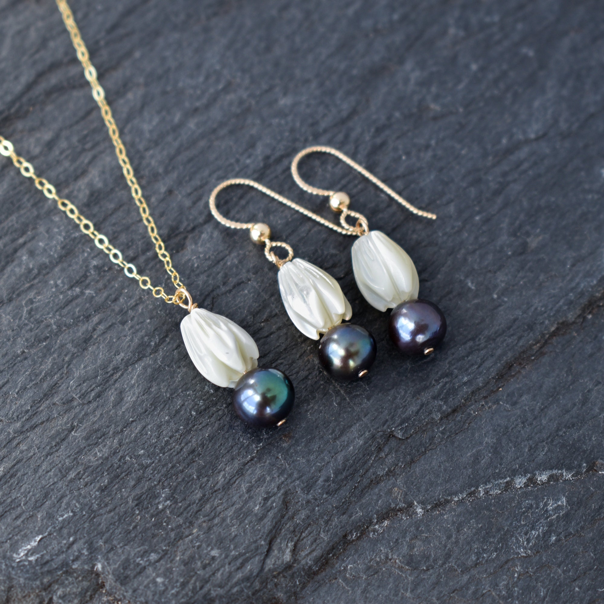 Pikake Single Cluster with Pearl Mother of Pearl Pikake Bead | Etsy