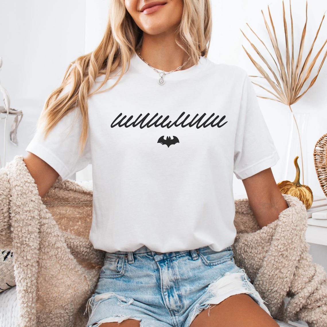 Šišmiš Cyrillic Serbian Shirt, Funny Serbia Halloween Tee Sismis ...