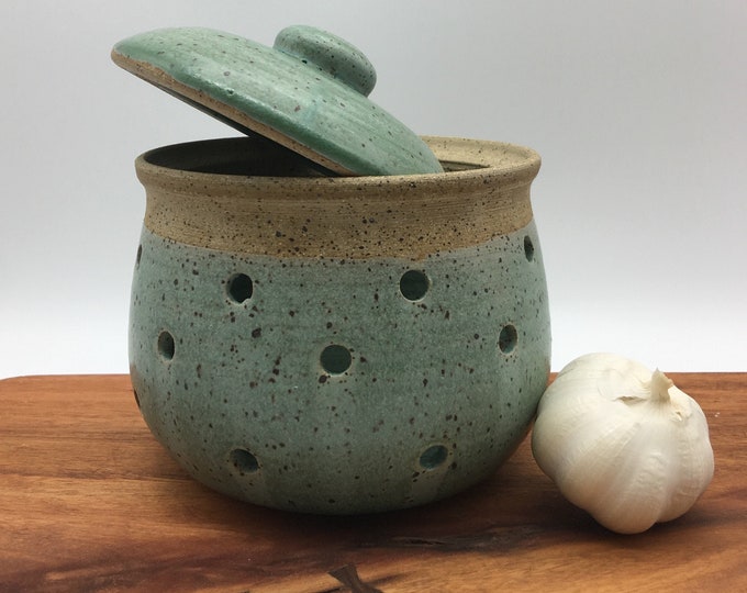 Wheel Thrown, Pottery, Garlic Holder, Lidded Garlic Keeper, Garlic ...