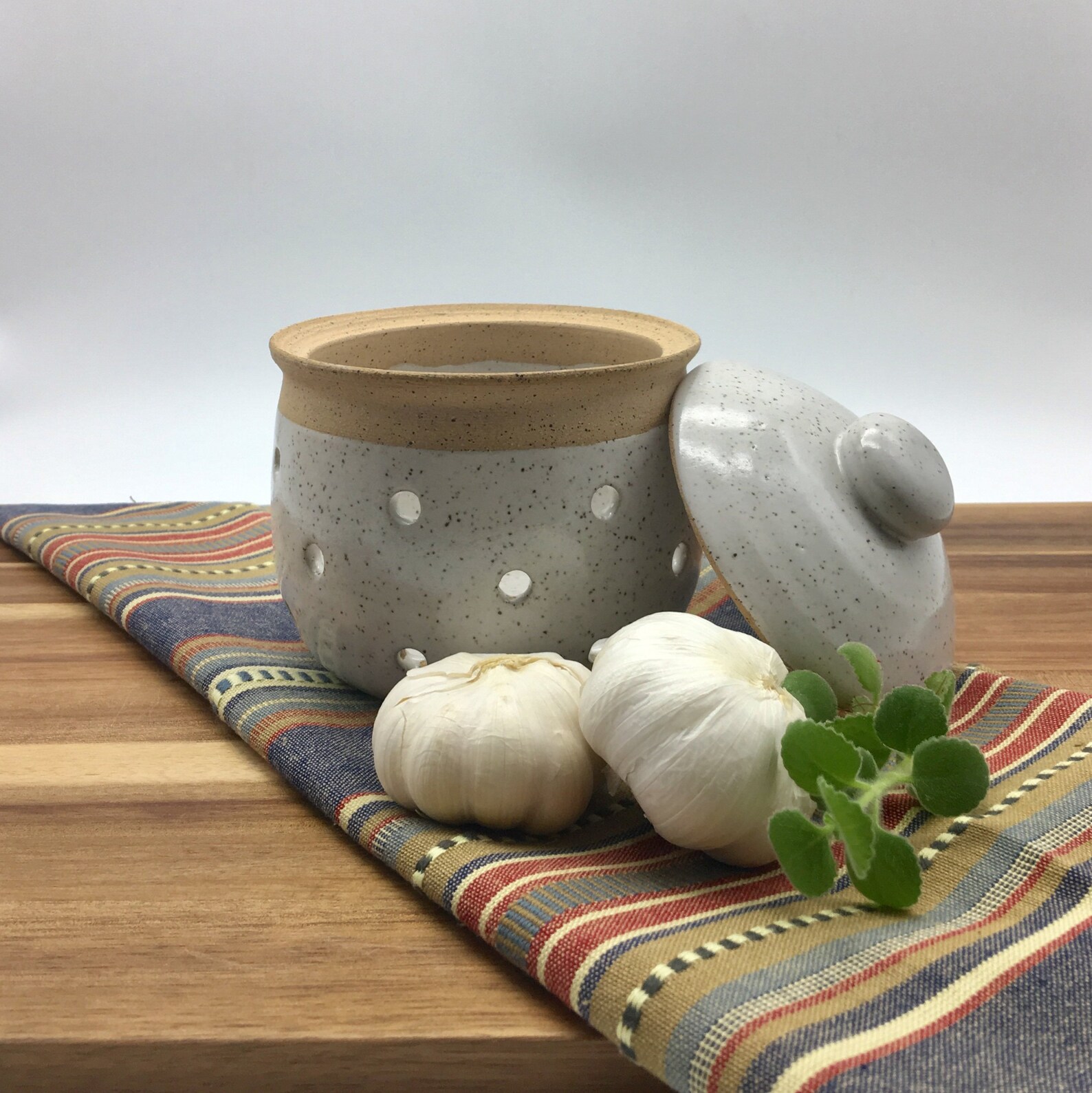 Wheel Thrown Pottery Garlic Holder Lidded Garlic Keeper - Etsy