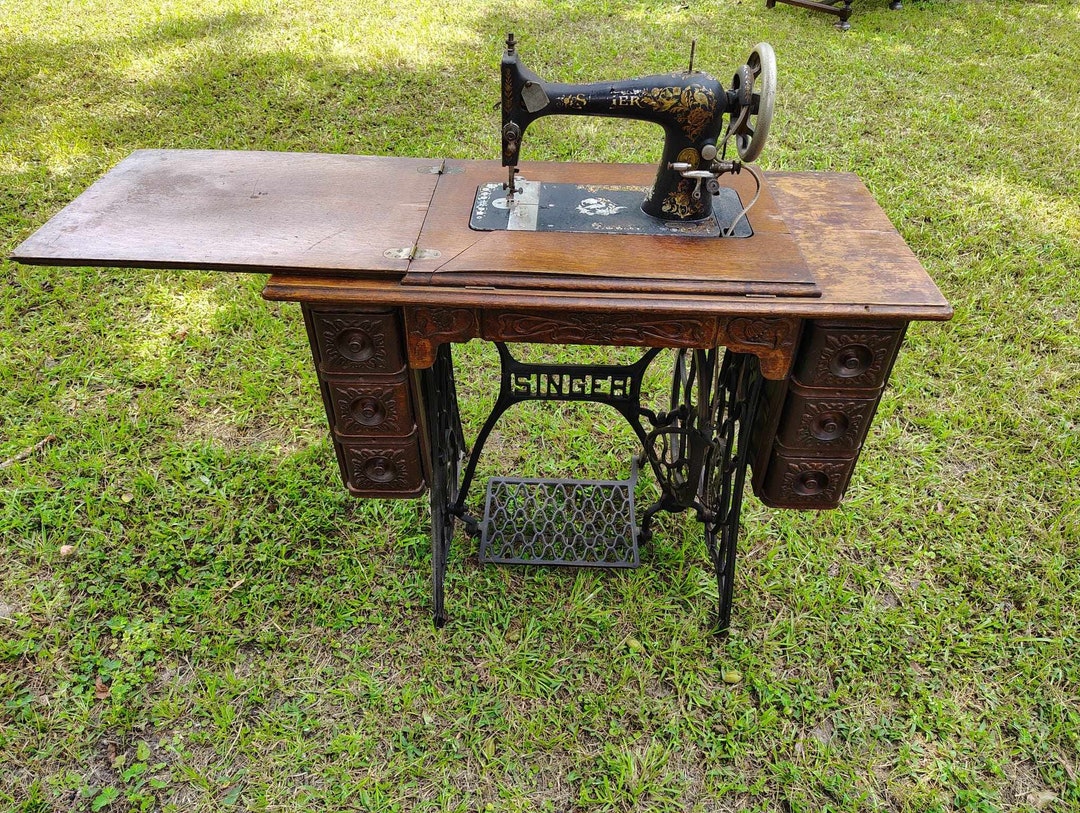 Vintage Antique Singer Sewing Machine With Oak Table Customizable ...