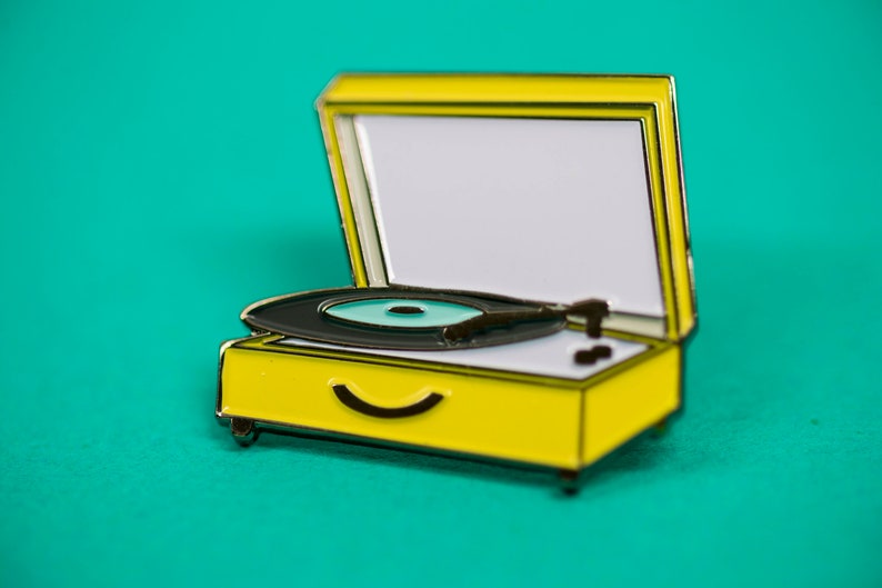 Record Player Enamel Pin - Etsy