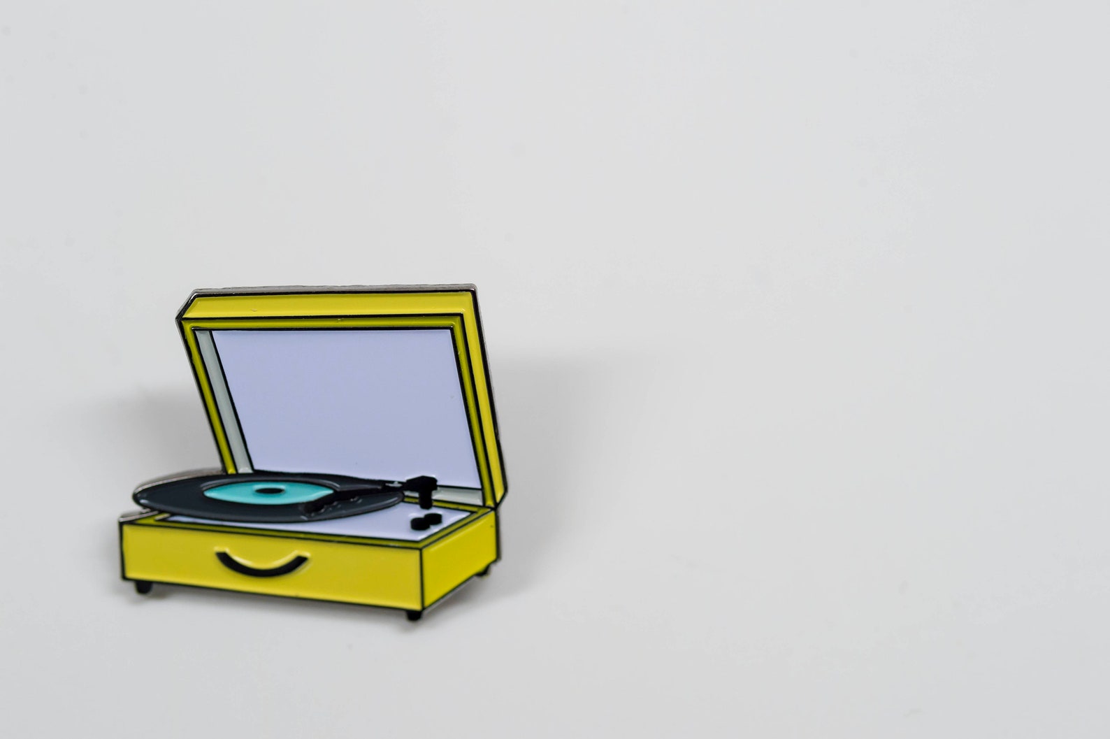 Record Player Enamel Pin - Etsy