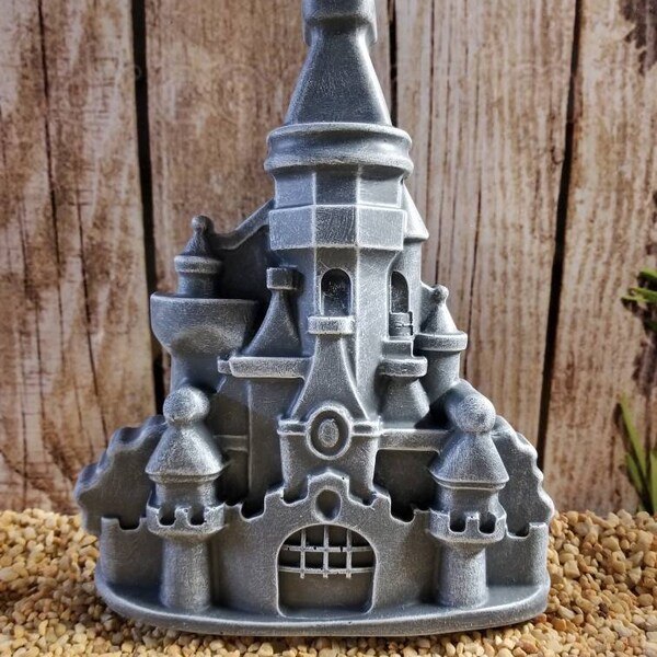 Castle Garden Statue - Etsy