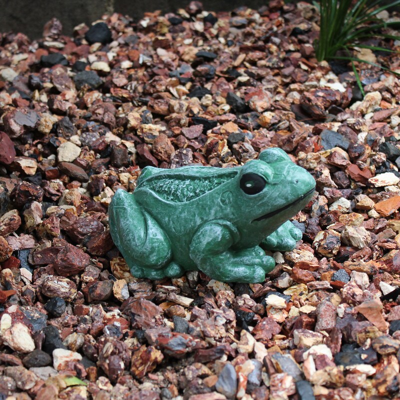 Outdoor Garden Frogs - Etsy
