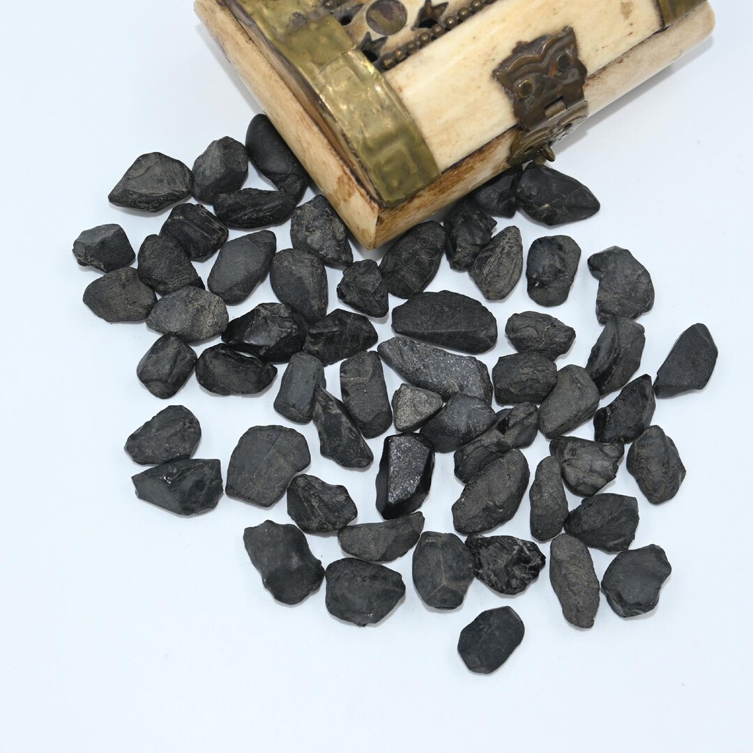 Black Spinel Raw Chips – Natural Rough Gemstone for Jewelry Making, Raw ...