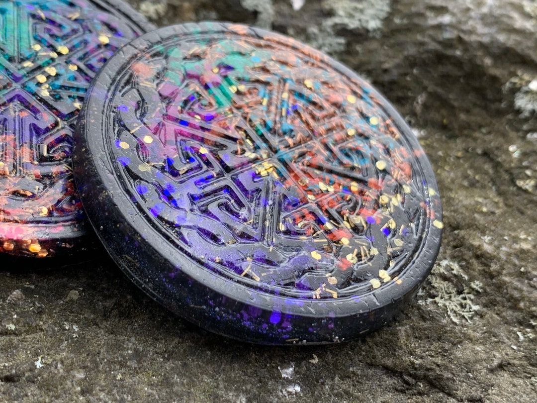 Orgonite® Celtic Cross Mini Disc - Orgone Generator® - EMF Shield - Etsy