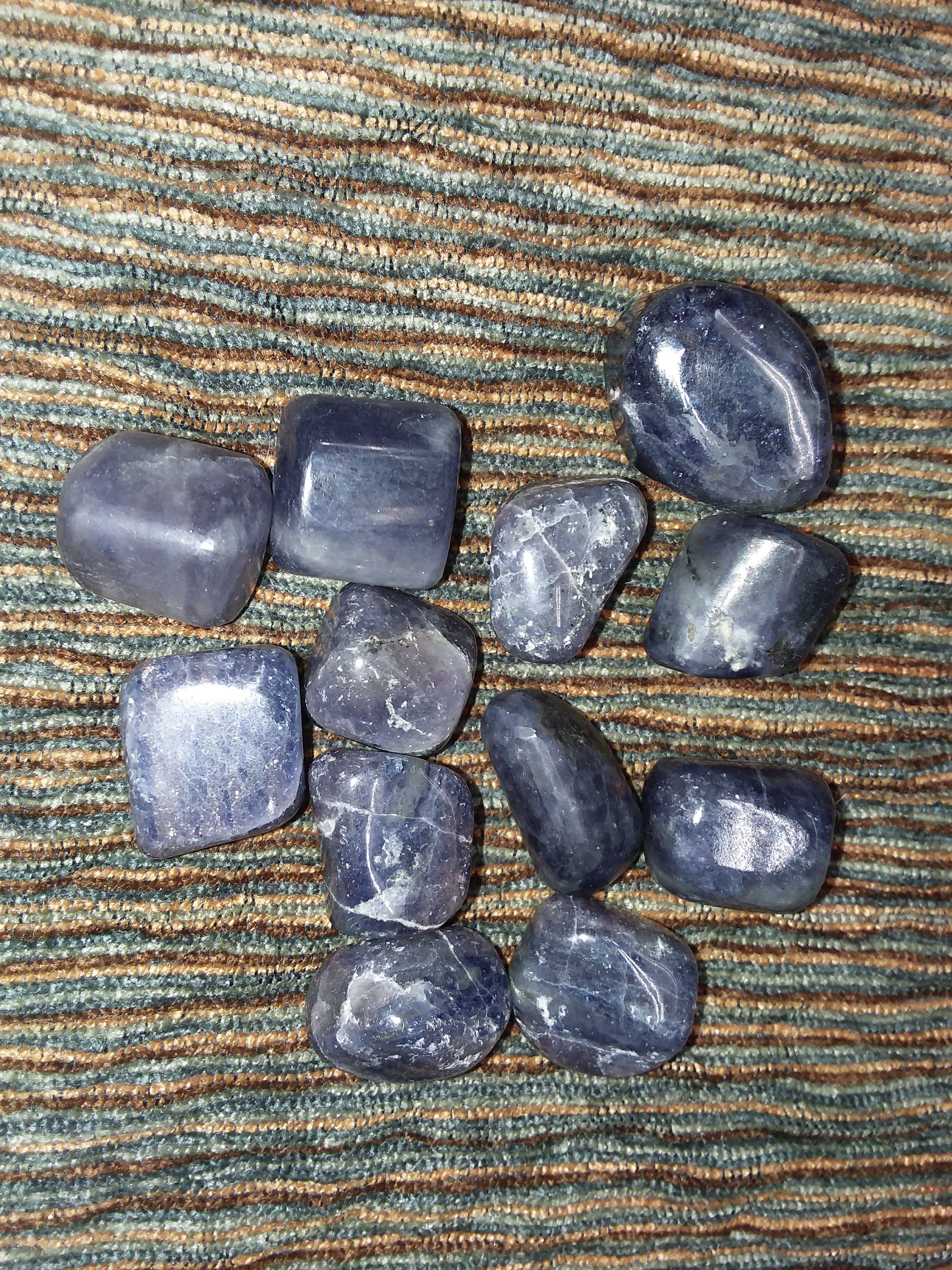 Iolite Tumbled Stone Vikings Compass (33)