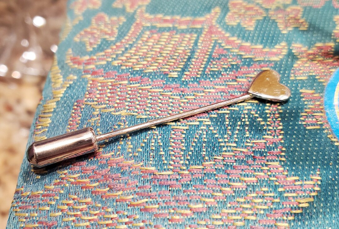 Pin de corazón plateado - Etsy España
