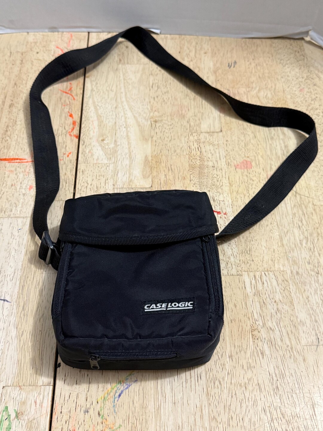 Case Logic Portable CD Player Padded Case Bag With Strap. This Bag is ...