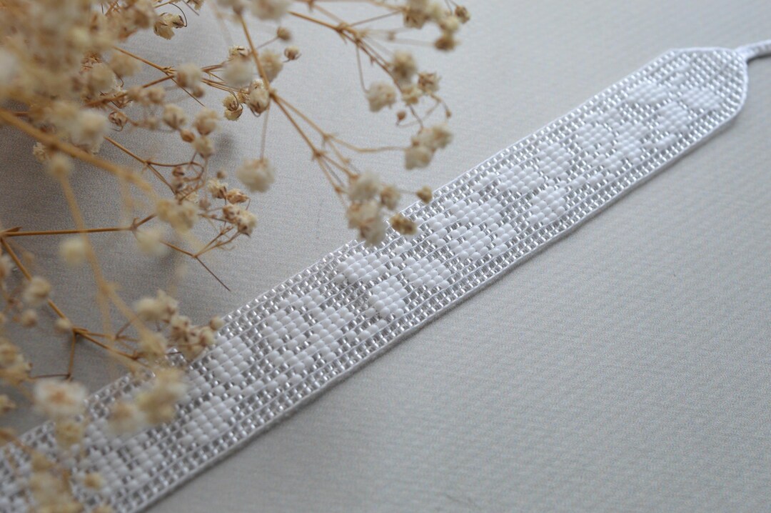 White Roses Seed Bead Choker | Wide Beaded Necklace With Roses | White ...