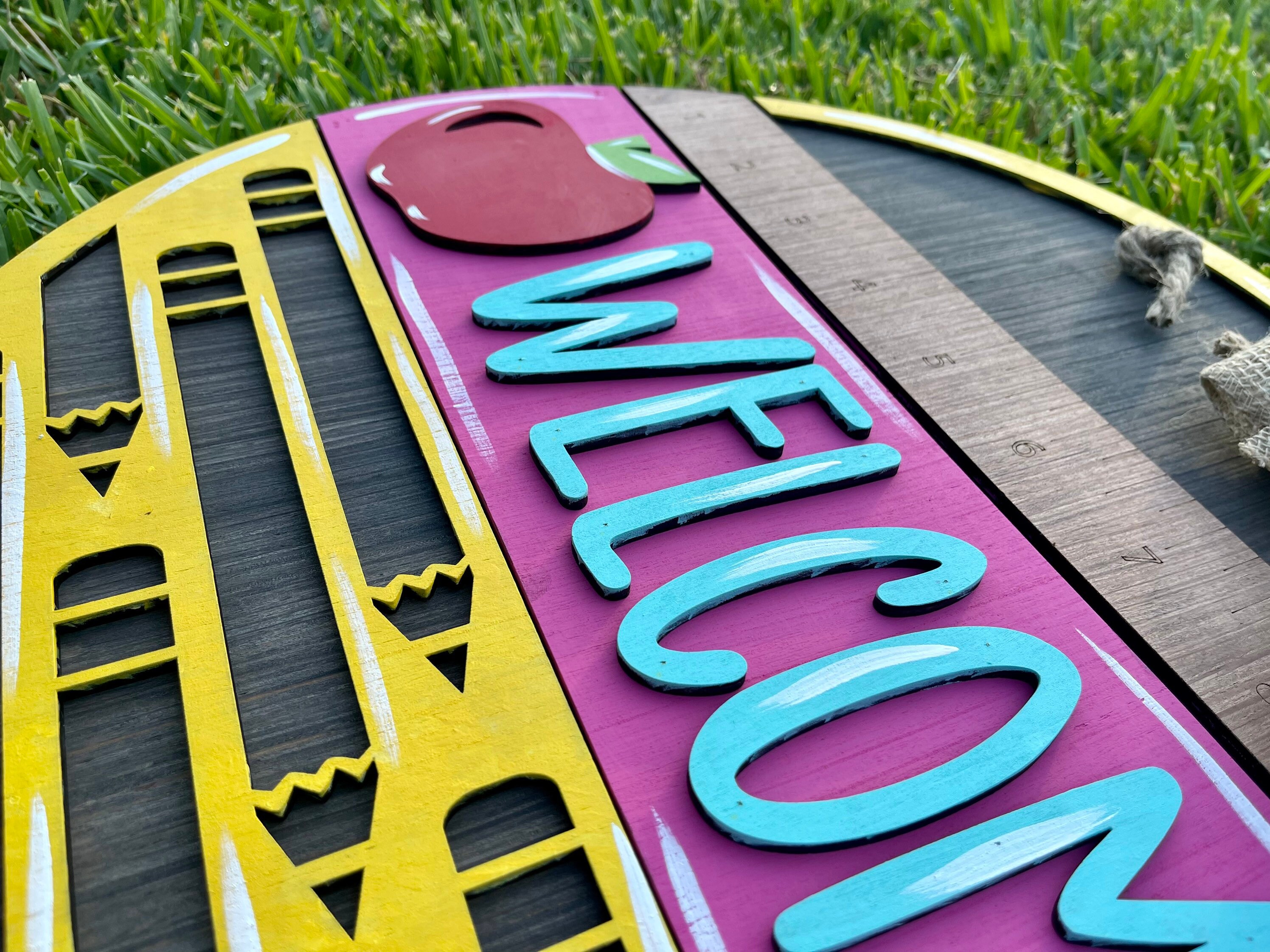 Welcome Back to School Round Door Hanger/ Teacher Door Hanger - Etsy