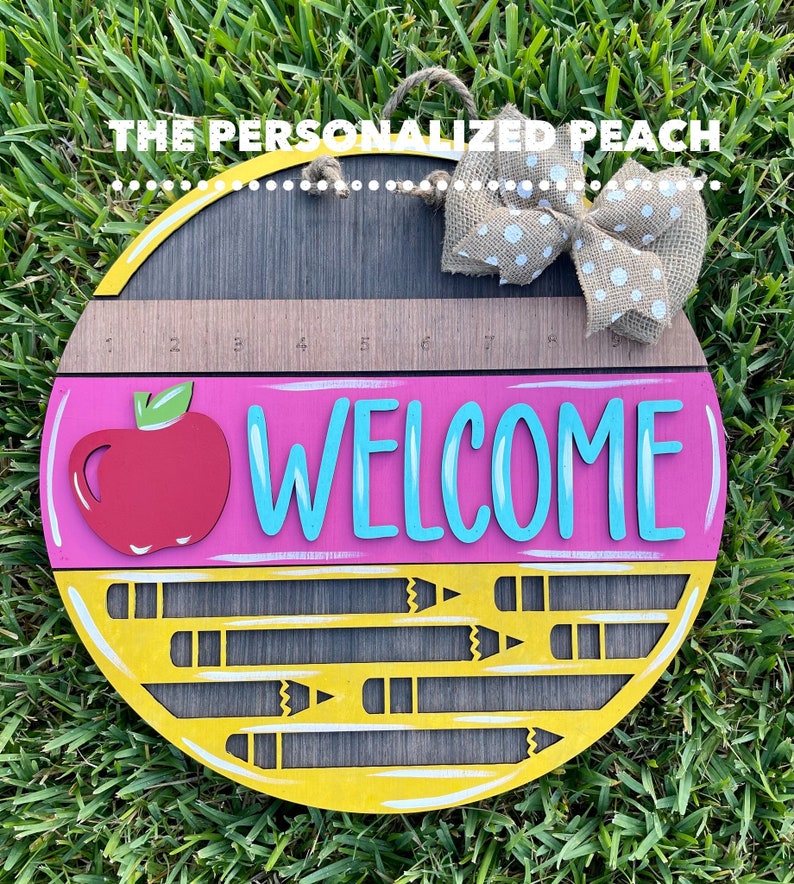 Welcome Back to School Round Door Hanger/ Teacher Door Hanger - Etsy
