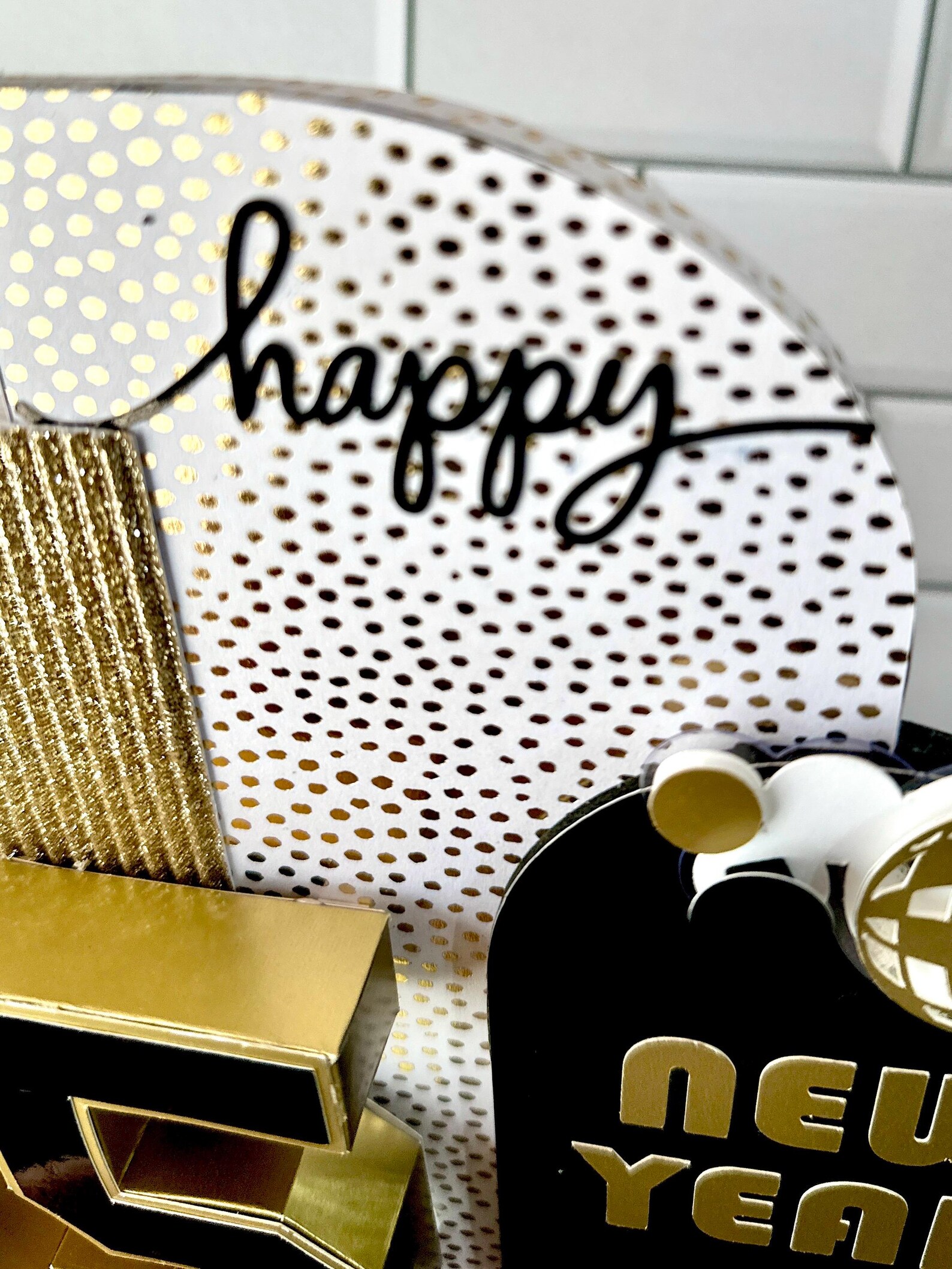 Elegant Black and Gold New Year’s Eve 2025 Cake Topper – Festive Party ...