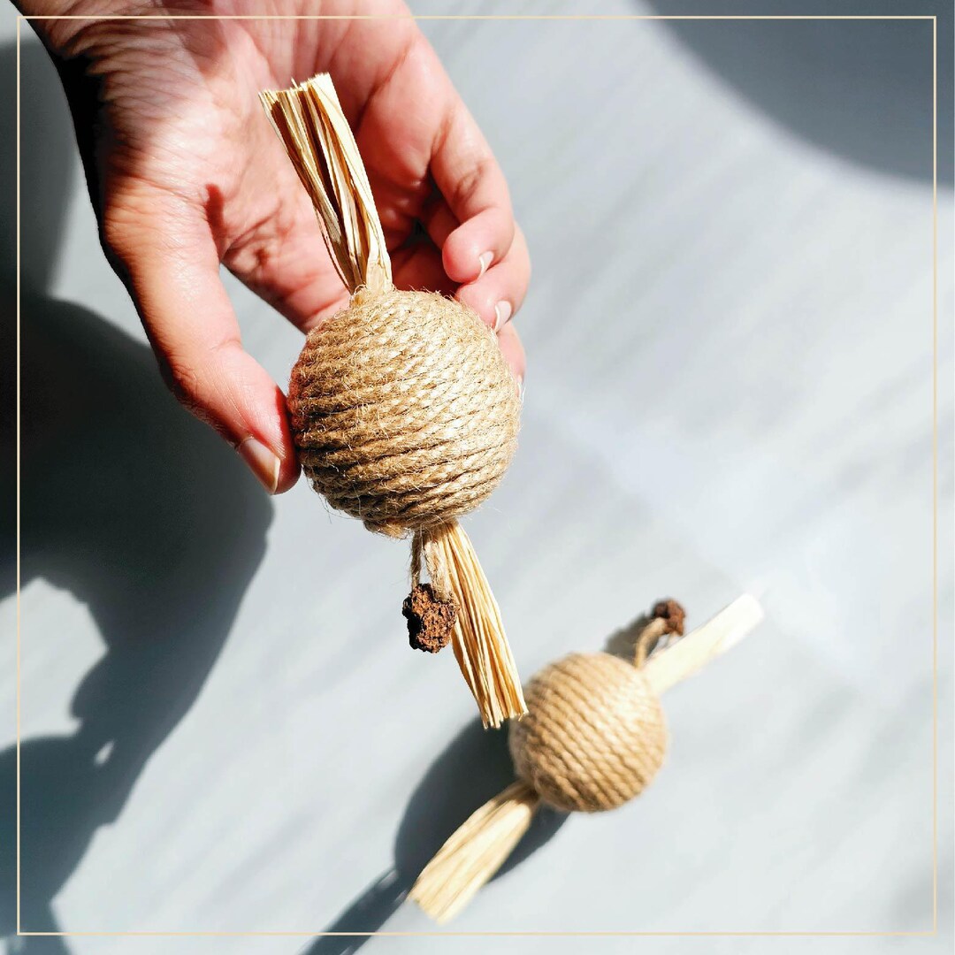 NATURAL RAFFIA Toffee Ball for Cats - Etsy