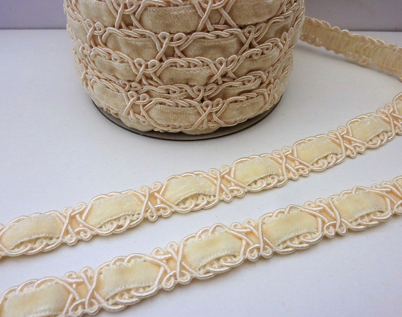 Cream Ivory Velvet Upholstery Trim Gimp Braid: 16mm, Clothing Lampshade ...