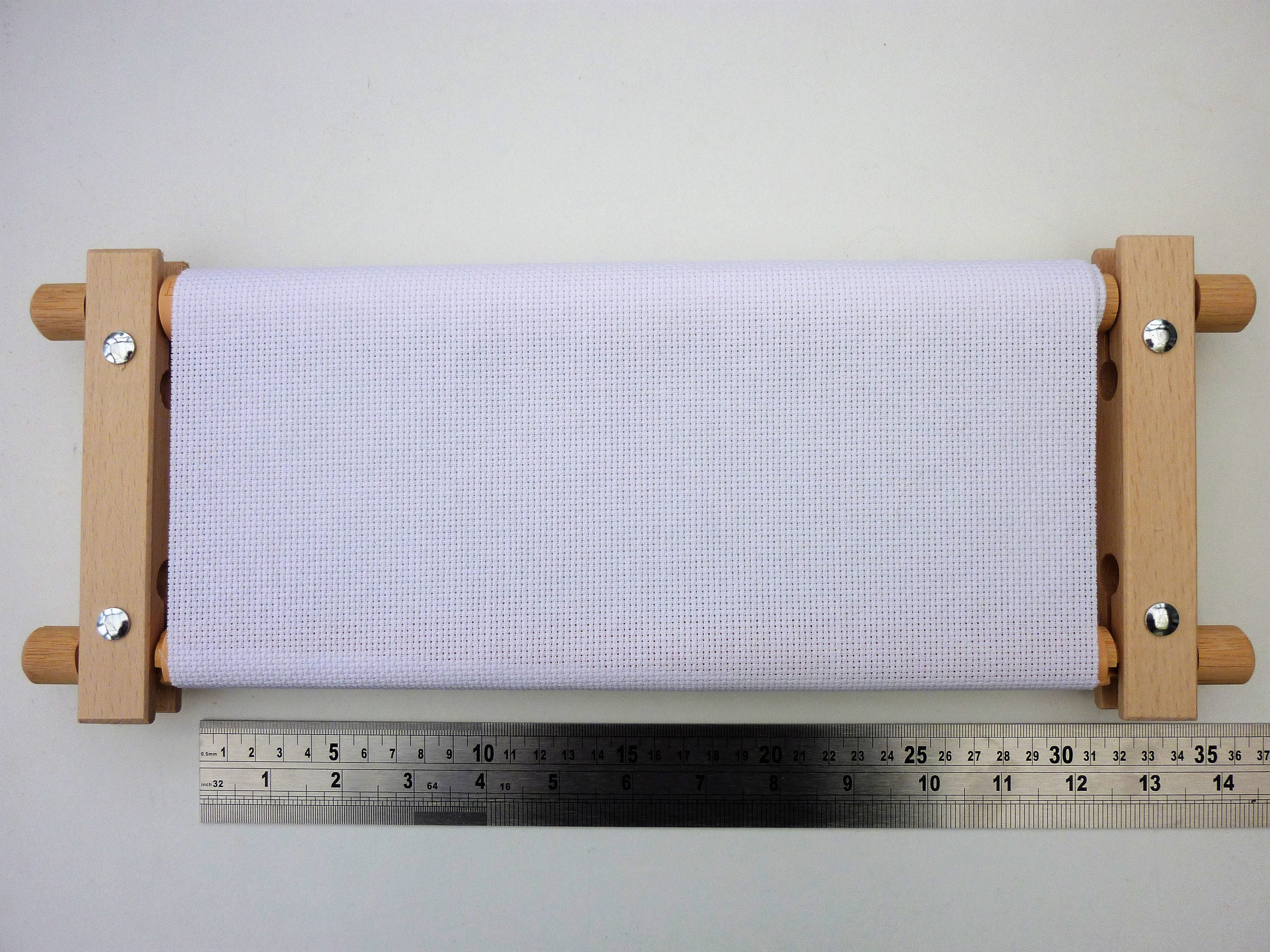 Easy Clip Embroidery Frame: No Sew Stitching Lap Frame - Cross Stitch ...