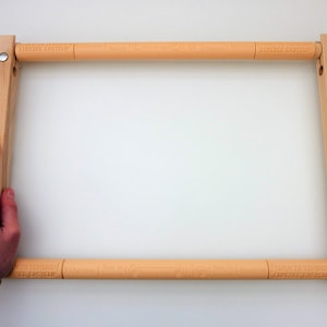 Easy Clip Embroidery Frame: No Sew Stitching Lap Frame - Cross Stitch ...