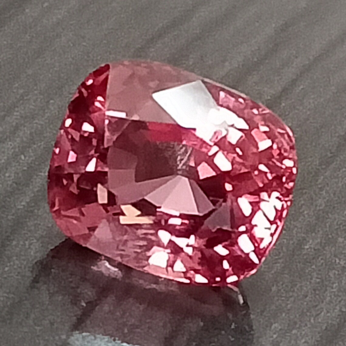 VVS Quality Padparadscha Shade Spinel 2 Ct Size spinel - Etsy