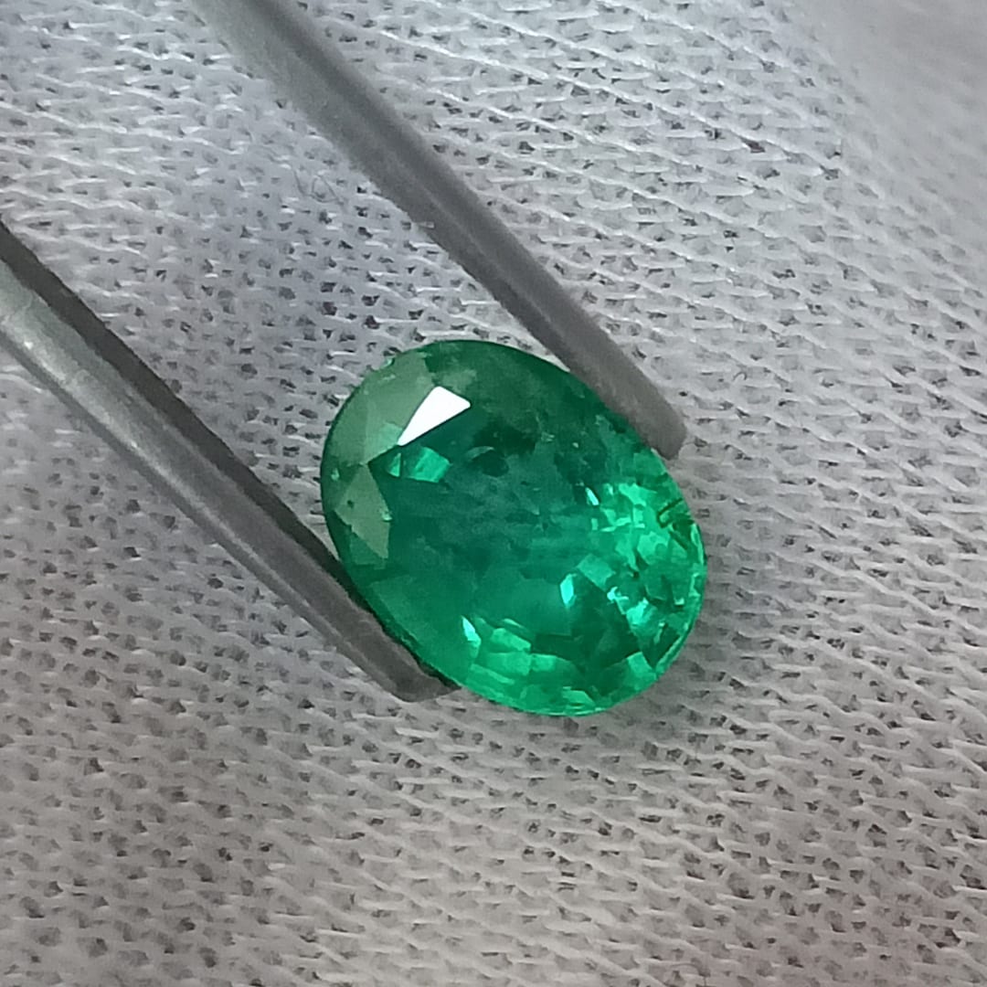 Leaf Green, Emerald, Oval, 0.92 Ct, Emeralds, Emerald Oval, 1 Carat ...