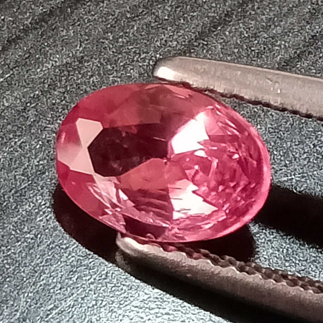 Padparadscha Shade Spinel, 0.81 Cts, Natural Myanmar Spinel, Hot Pink ...