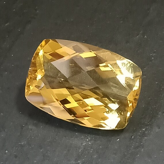 Golden Beryl Gemstone