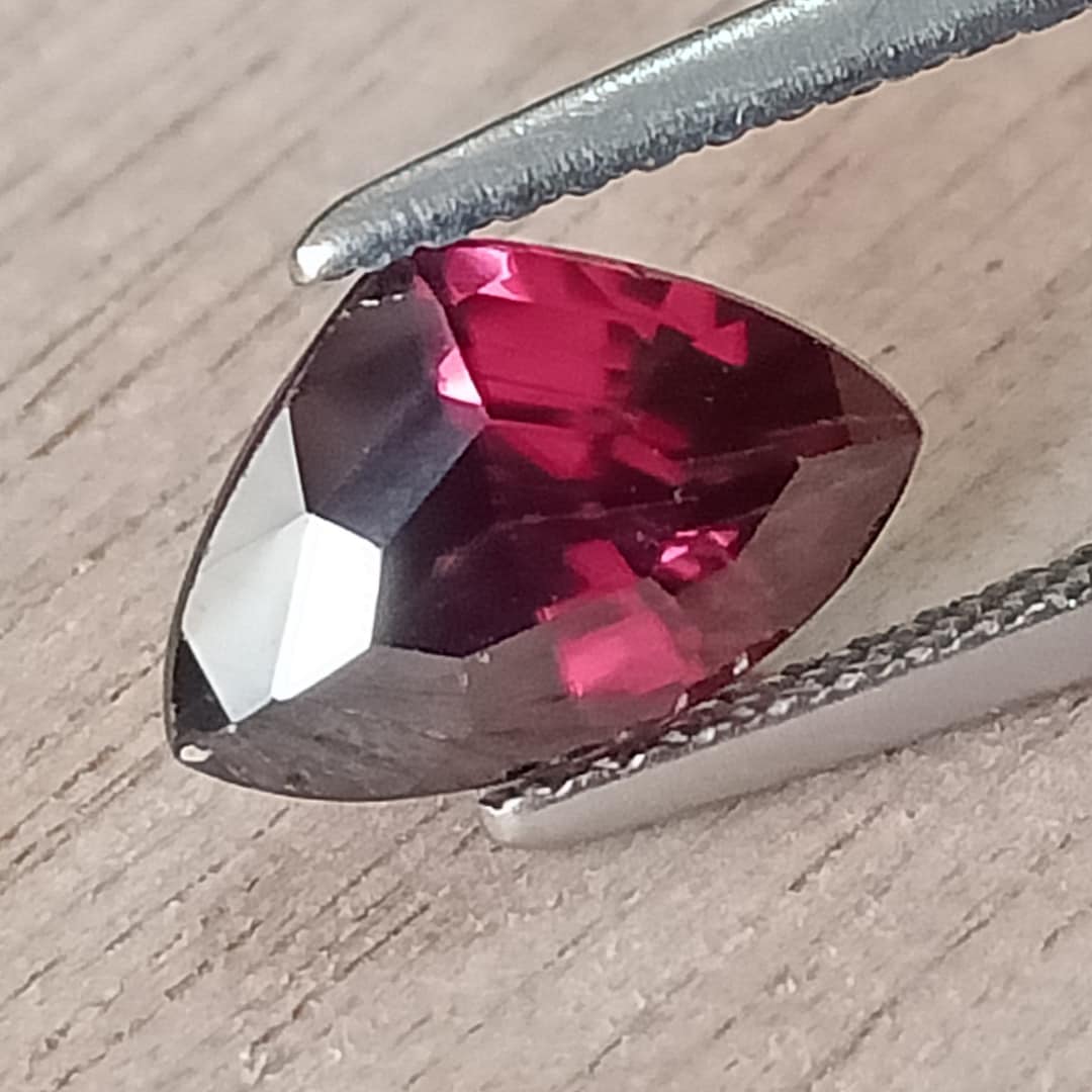 Natural Zircon, Loose Zircon, 2.07 Cts., Triangle, Sri Lanka Zircon ...