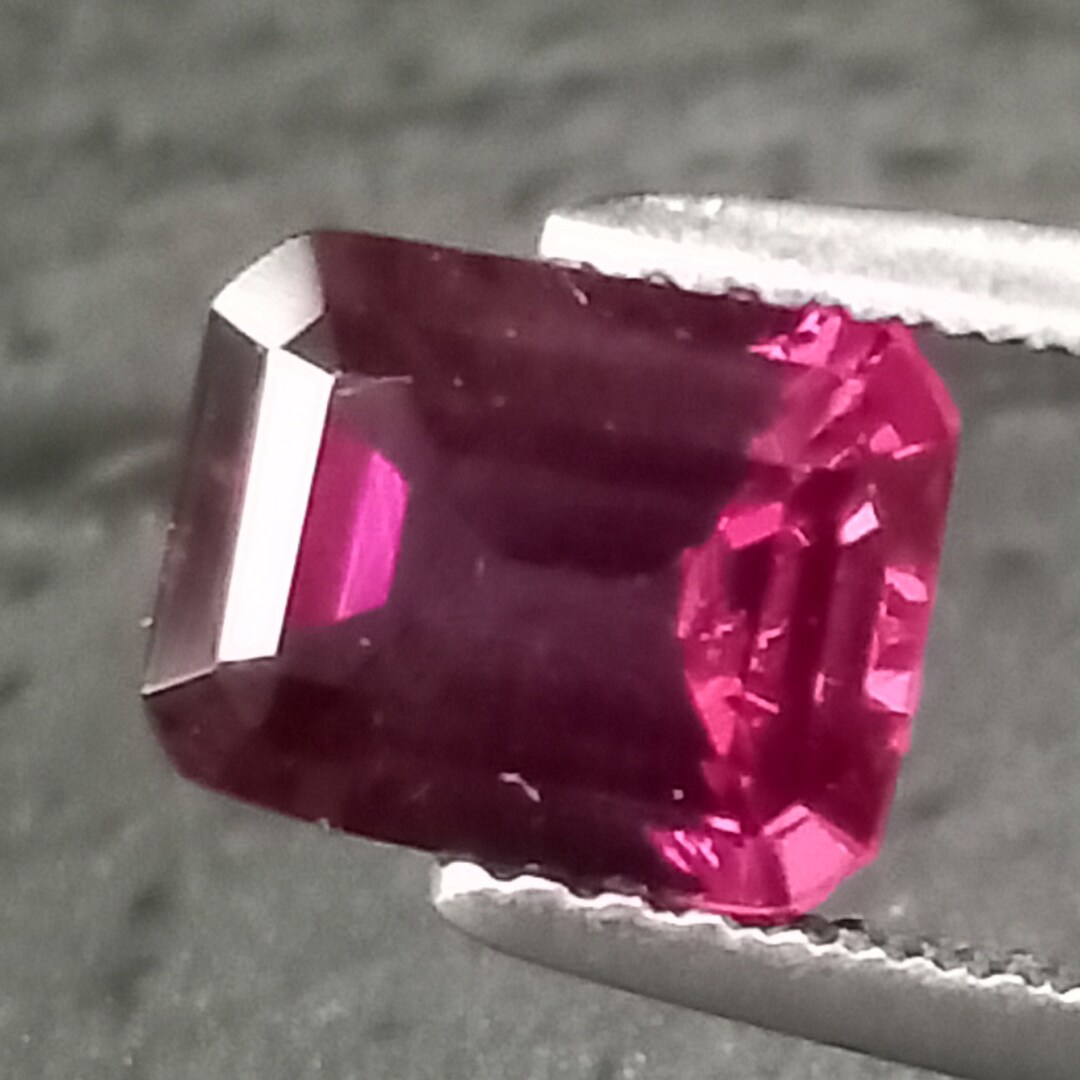 Raspberry Garnet , 2 Carat Size , African Garnet , 1.75 Cttw , Tanzania ...