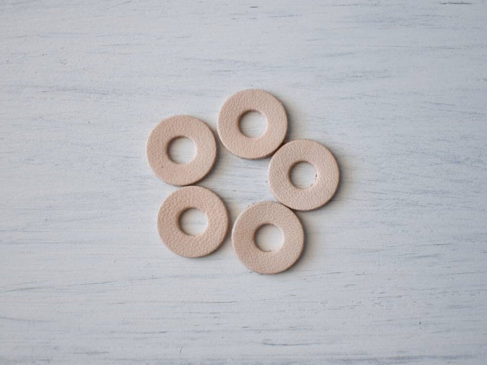 Leather Washers 15mm OD x 5.5mm ID x 1.5mm Thick Veg Tan | Etsy