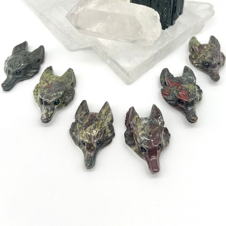 Dragon Blood Jasper Wolf Gemstone Pendant, Green Crystal Wolf Head Bead ...