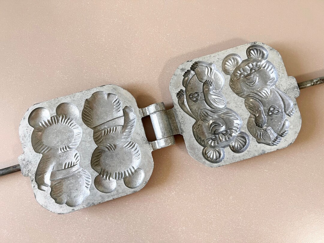 Mishka Bear Moscow Olympics Metal Cookie Mold Bakeware Pan Biscuit ...