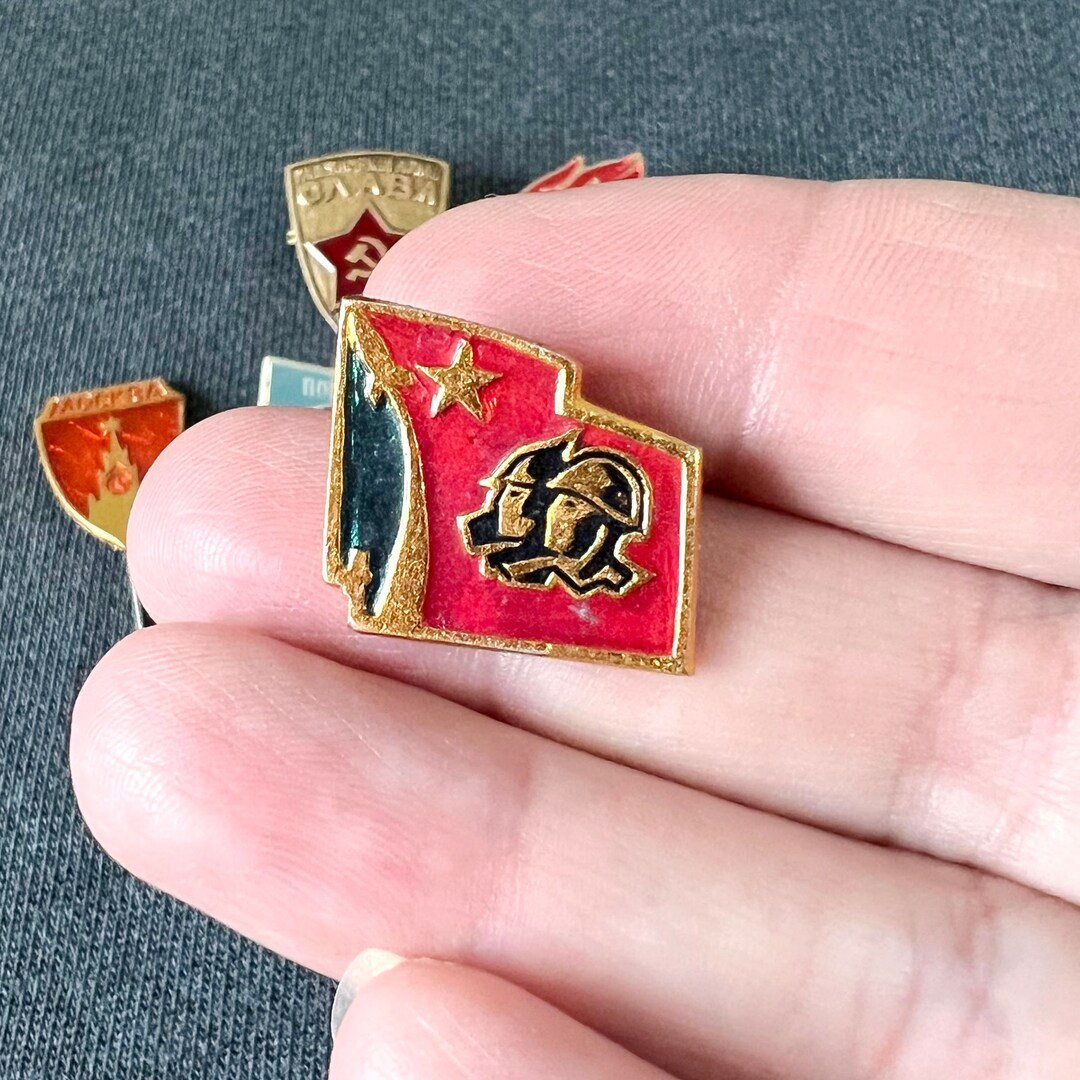 7x Soviet Communist Patriotic Enamel Badges USSR Lapel Pins Collector ...