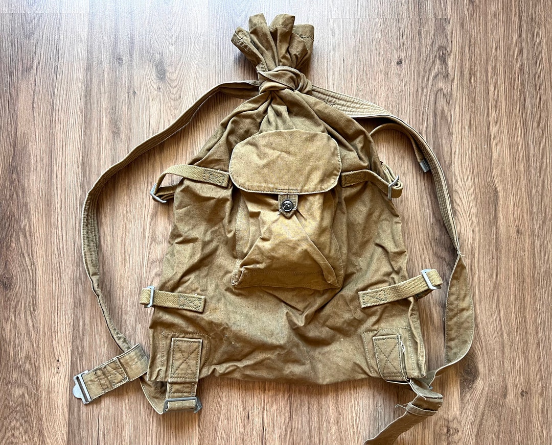 Warsaw Pact Era WW2 Design 1950s Red Army Soviet Sasha Veshmeshok M30 ...