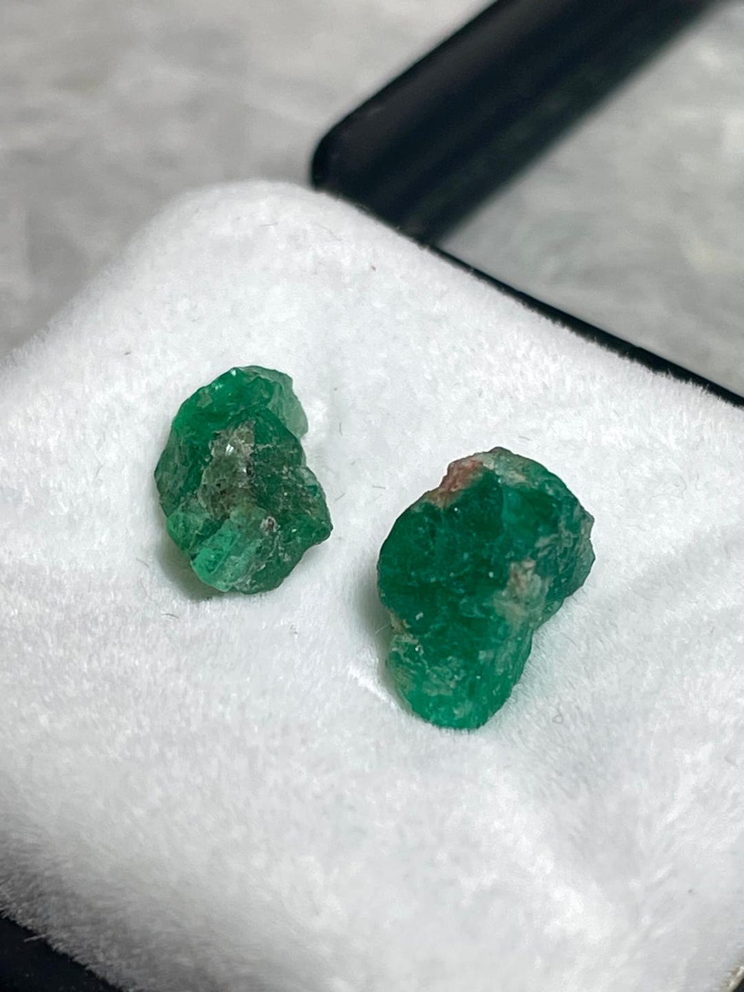 Natural Rough Emerald Gemstone, Unpolished Green Crystal, Custom ...