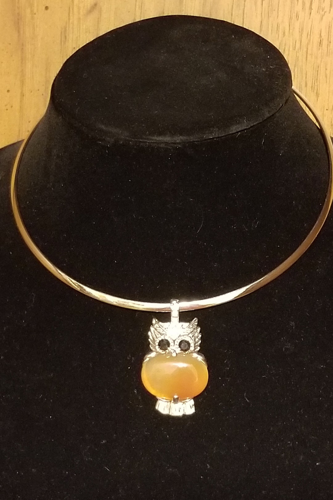 Owl With Large Eyes and Yellow Quartzite Body - Etsy