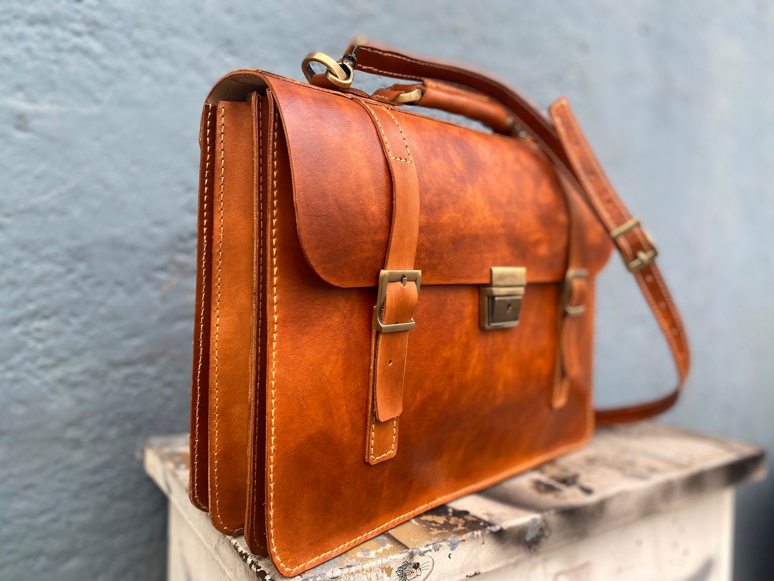 Veg-tan Triple Deck Mens Leather Briefcase in Full Grain | Etsy