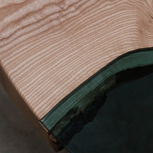 Custom River Table, Round River Coffee Table Made of Ash, Wooden Live ...