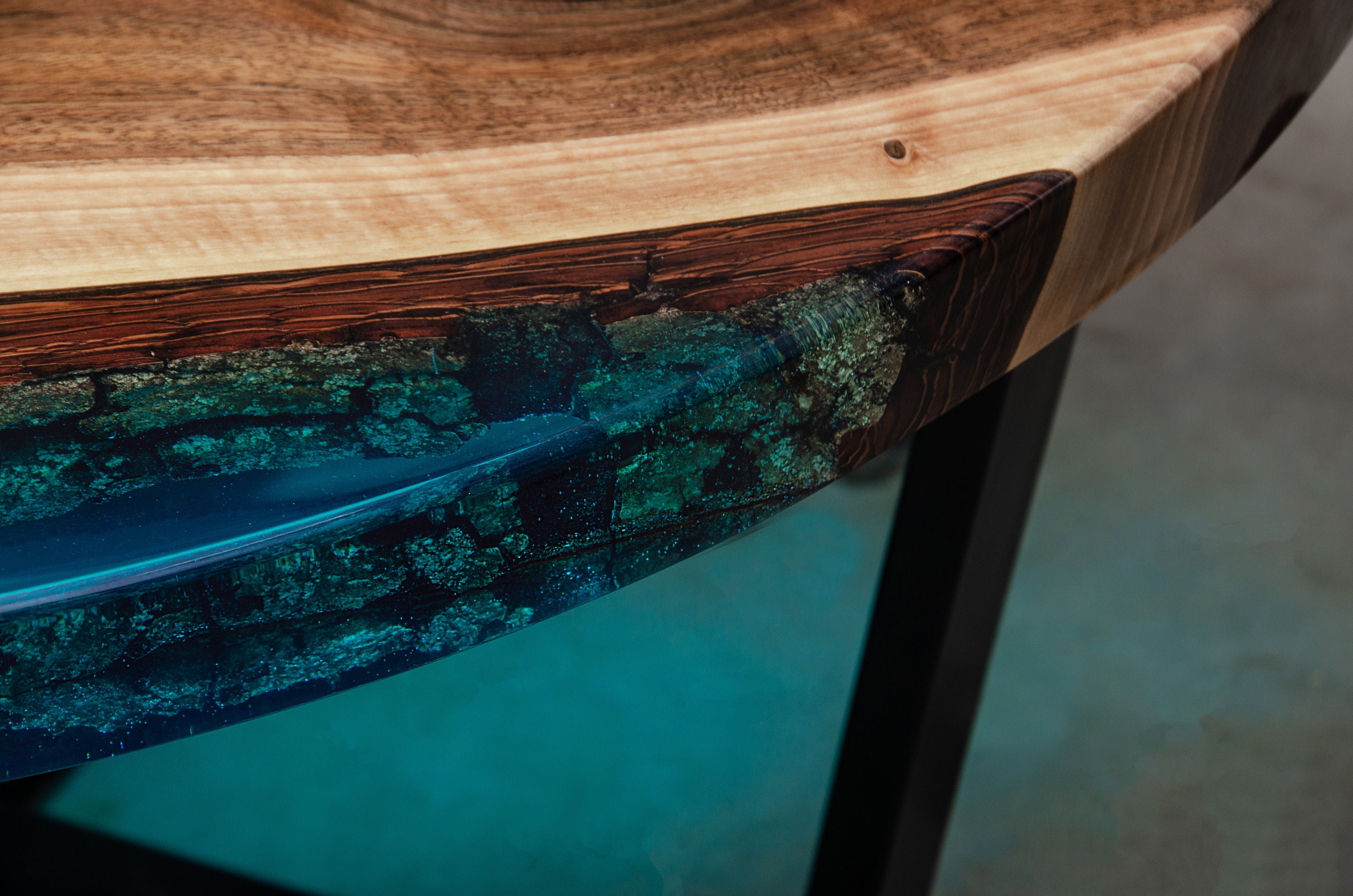LIVE EDGE Coffee Table epoxy resin table epoxy table walnut | Etsy