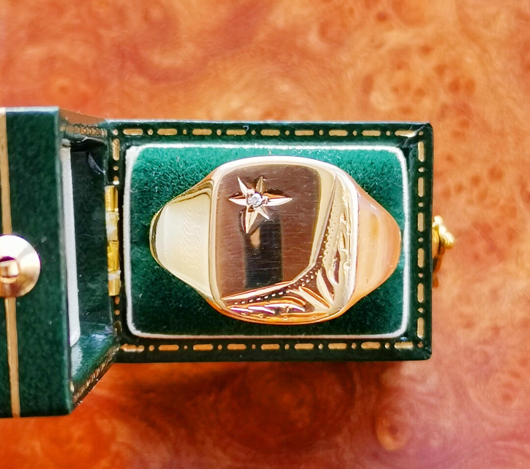 Vintage 9ct Gold & 0.01ct Diamond Star Signet Ring, Yellow Gold ...