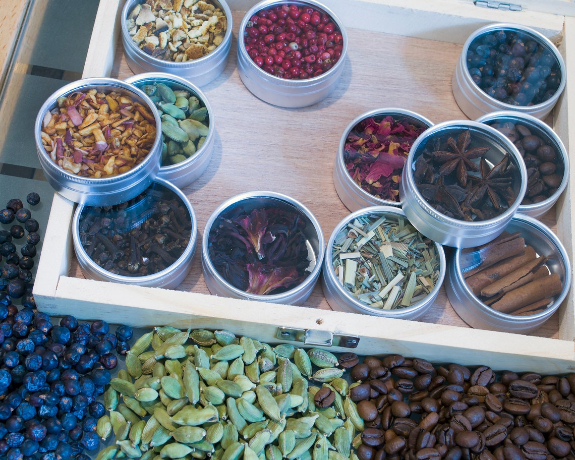 Wood Box Gin Lover 12/10 Pc Gift Set Gin & Tonic Botanicals - Etsy