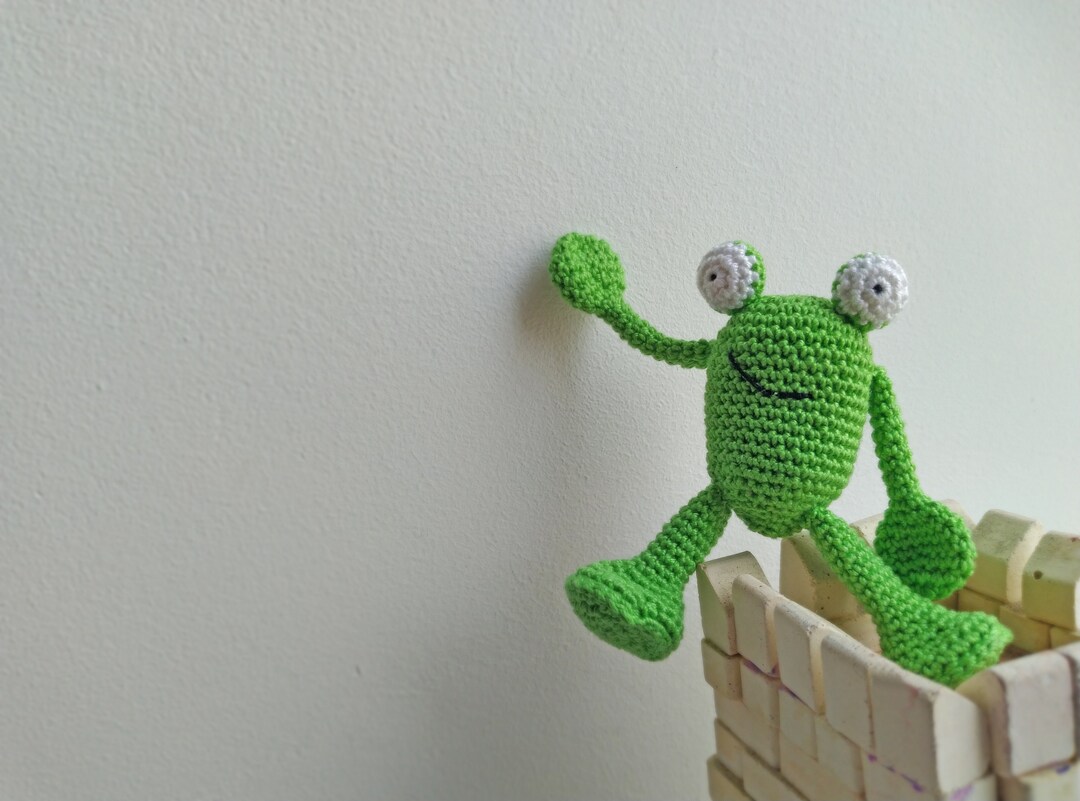 Crochet Pattern for Tiny Frog or Amigurumi Toad - Etsy