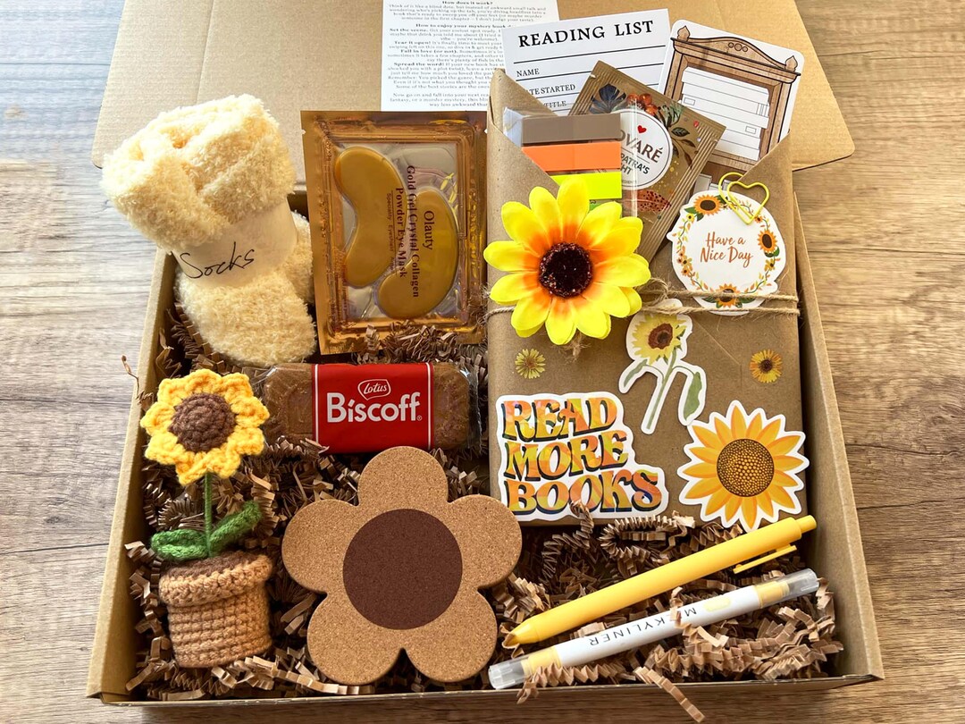 Mothers Day Gift Box Blind Date With a Book Lover Gift for Her Unique ...