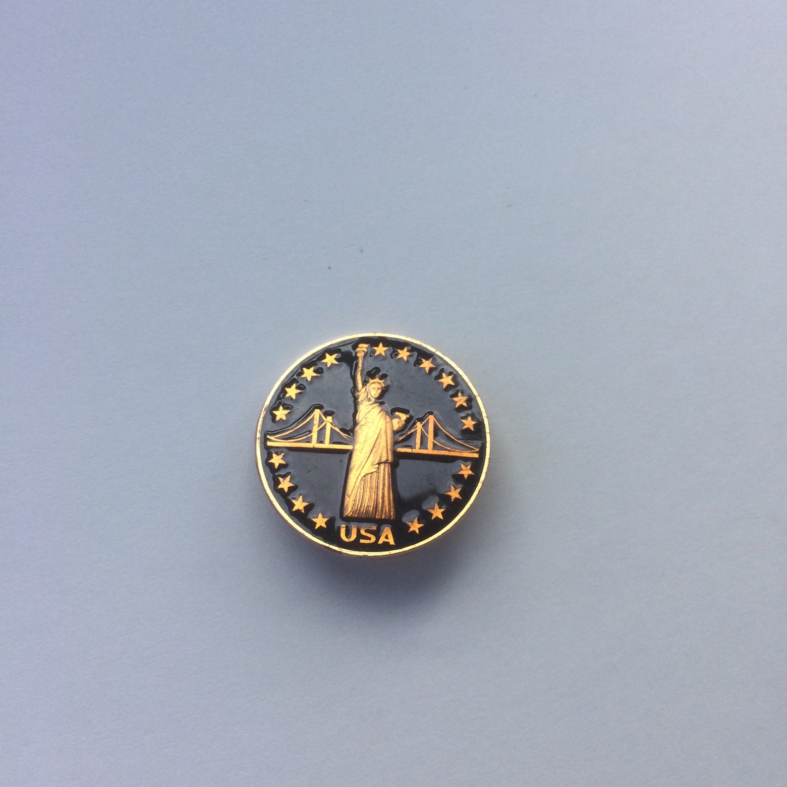Vintage Pin, USA Badges, the Statue of Liberty, USA is Independent ...