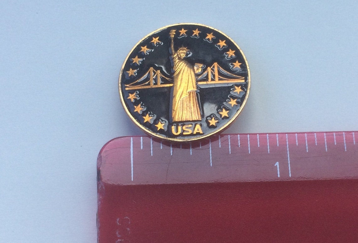 Vintage Pin USA Badges the Statue of Liberty USA is - Etsy