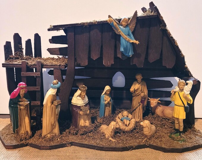 Large Nativity Set With 12 Figures and Wooden Manger by Seasonal ...