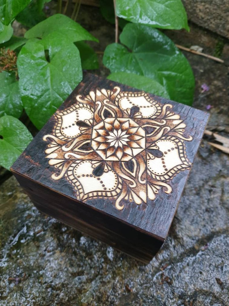Mandala Jewelry: 16 Mandala Boxes Designs For Your Inspiration - I Love ...