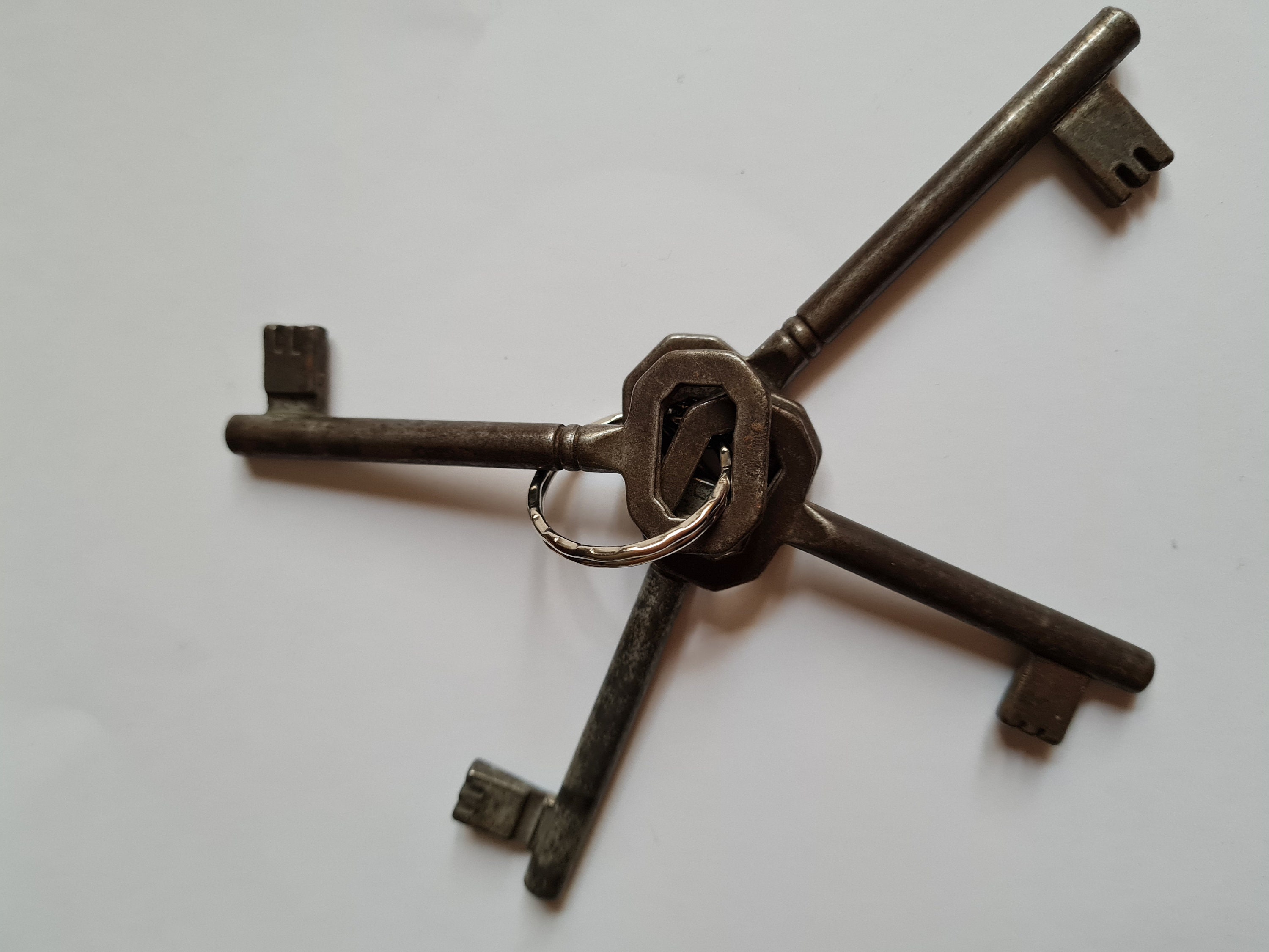 Set Vintage Keys- Skeleton Key- Brass and Metal - Military - Etsy