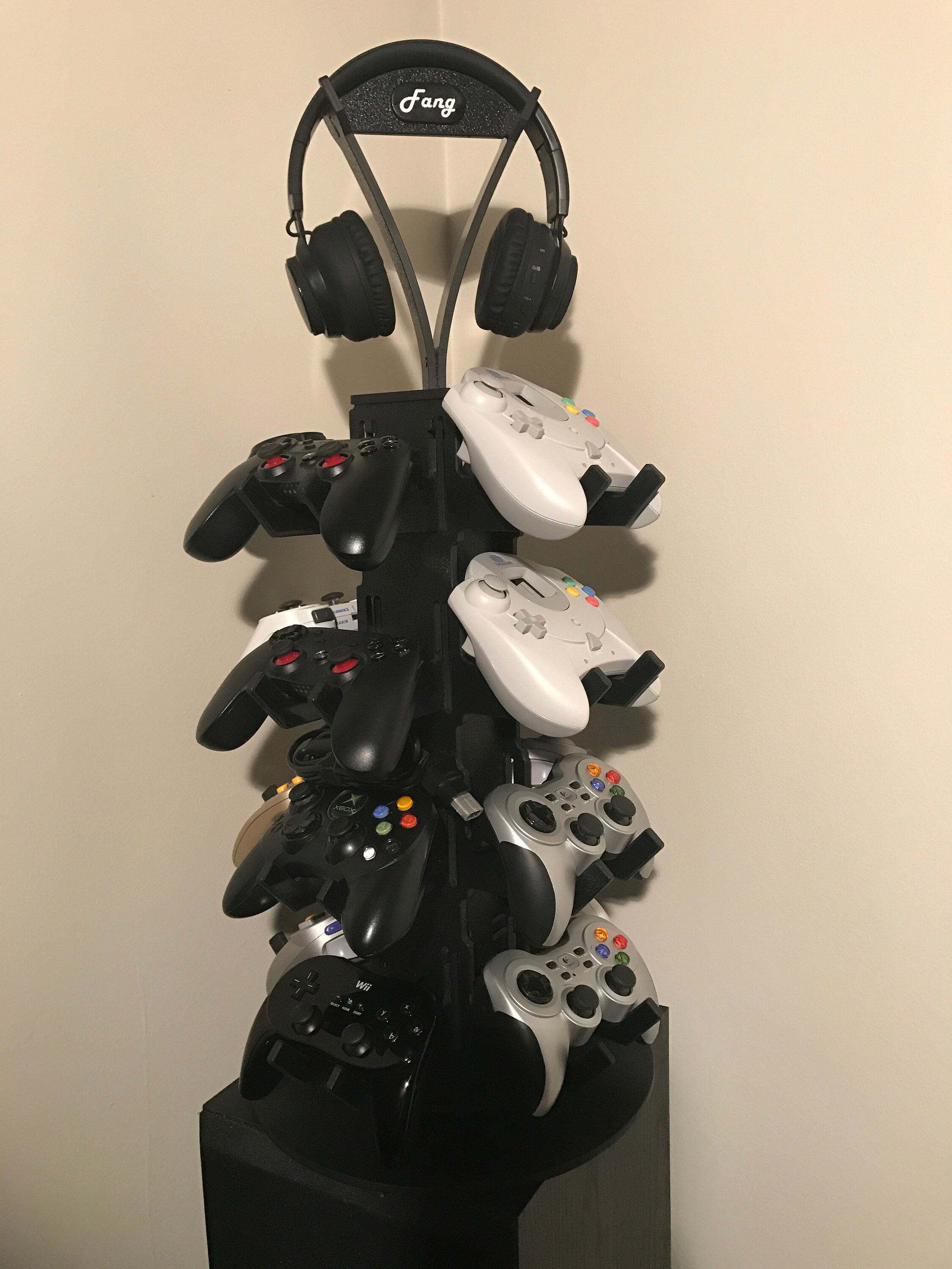 Fang Control Tower Video Game Controller Stand - Etsy
