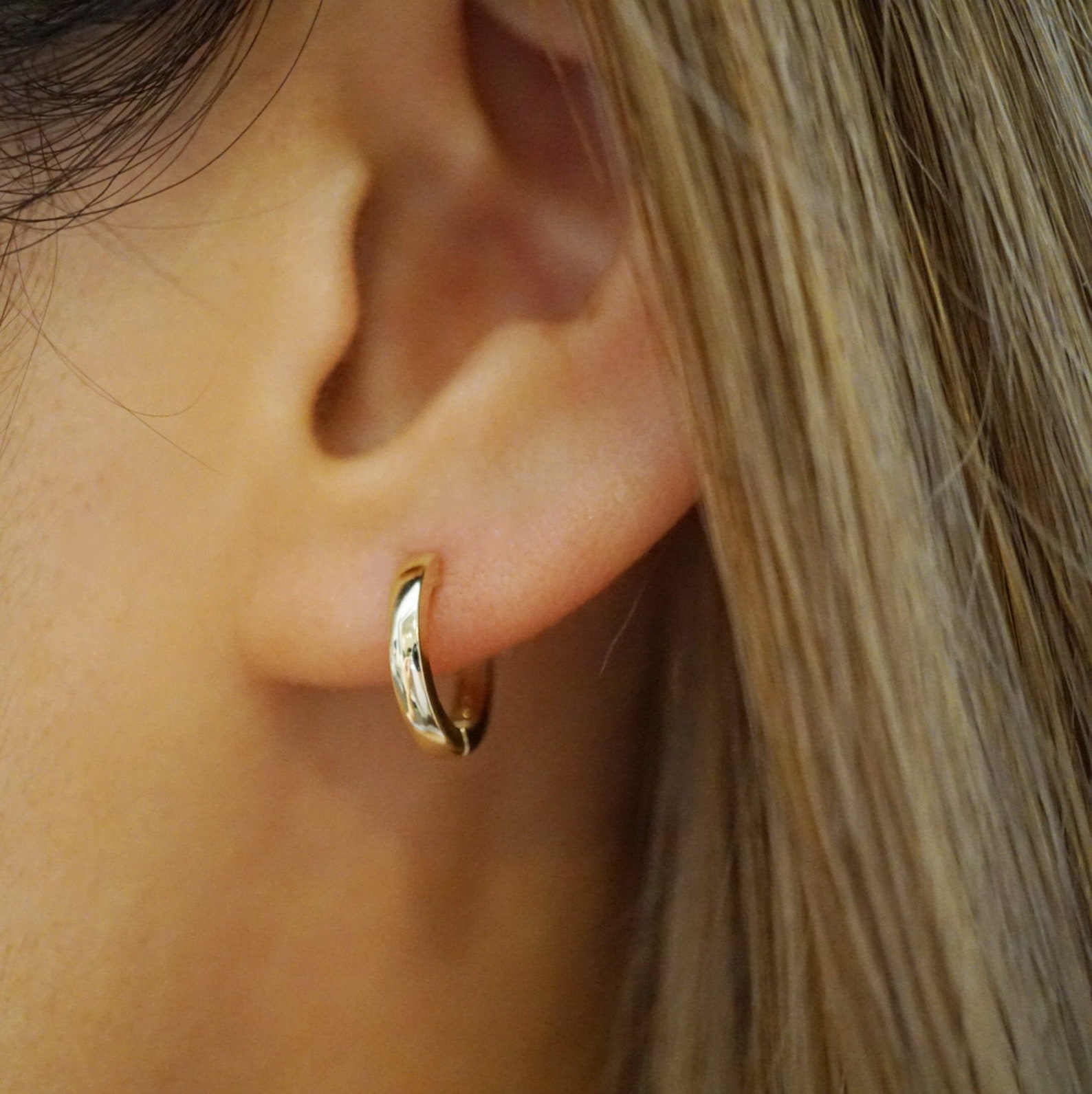 14k Solid Gold Huggie Earrings Dainty Huggie Earrings Etsy