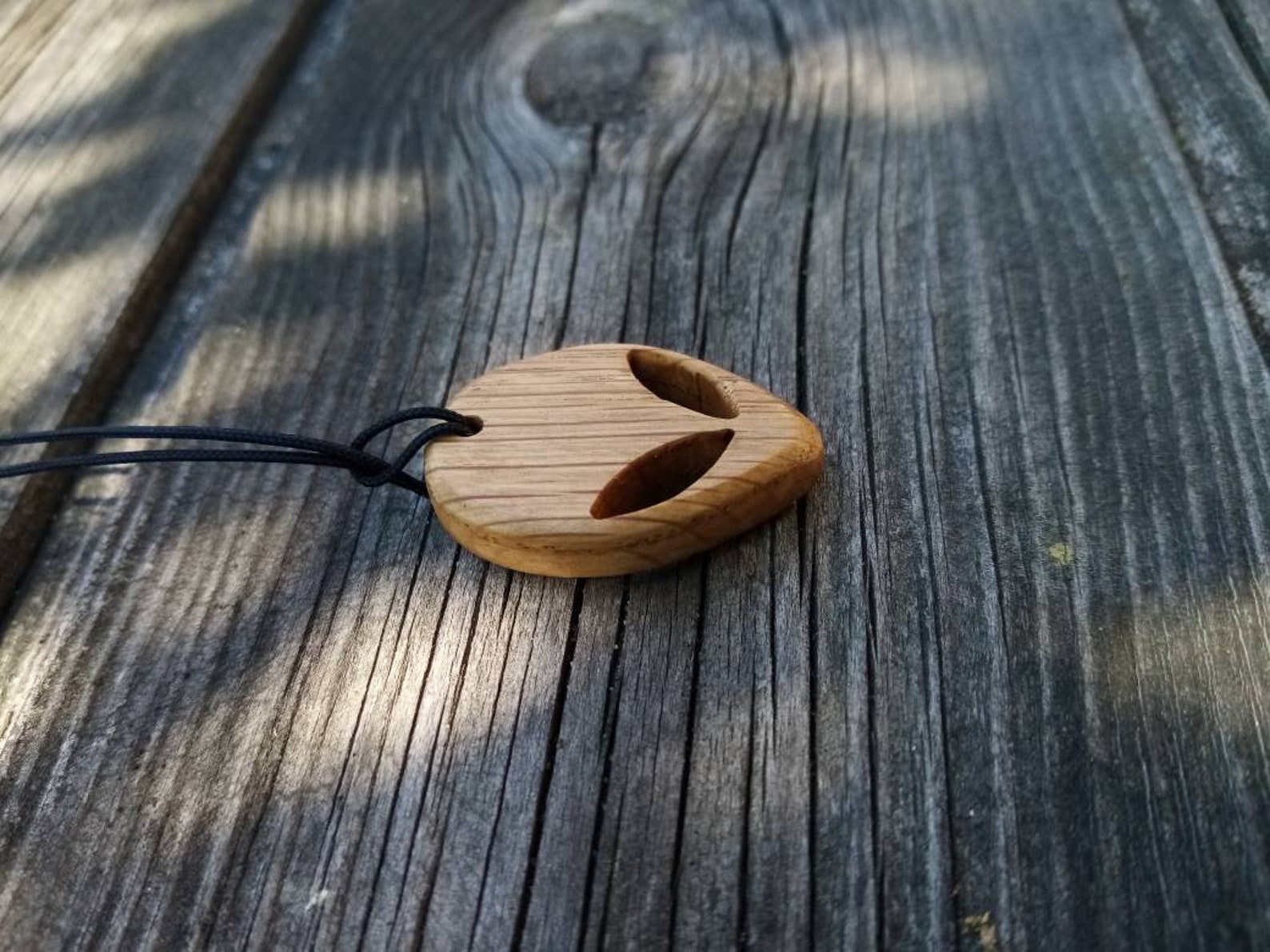Alien Pendant Necklace Alien Head Wooden Alien Necklace - Etsy
